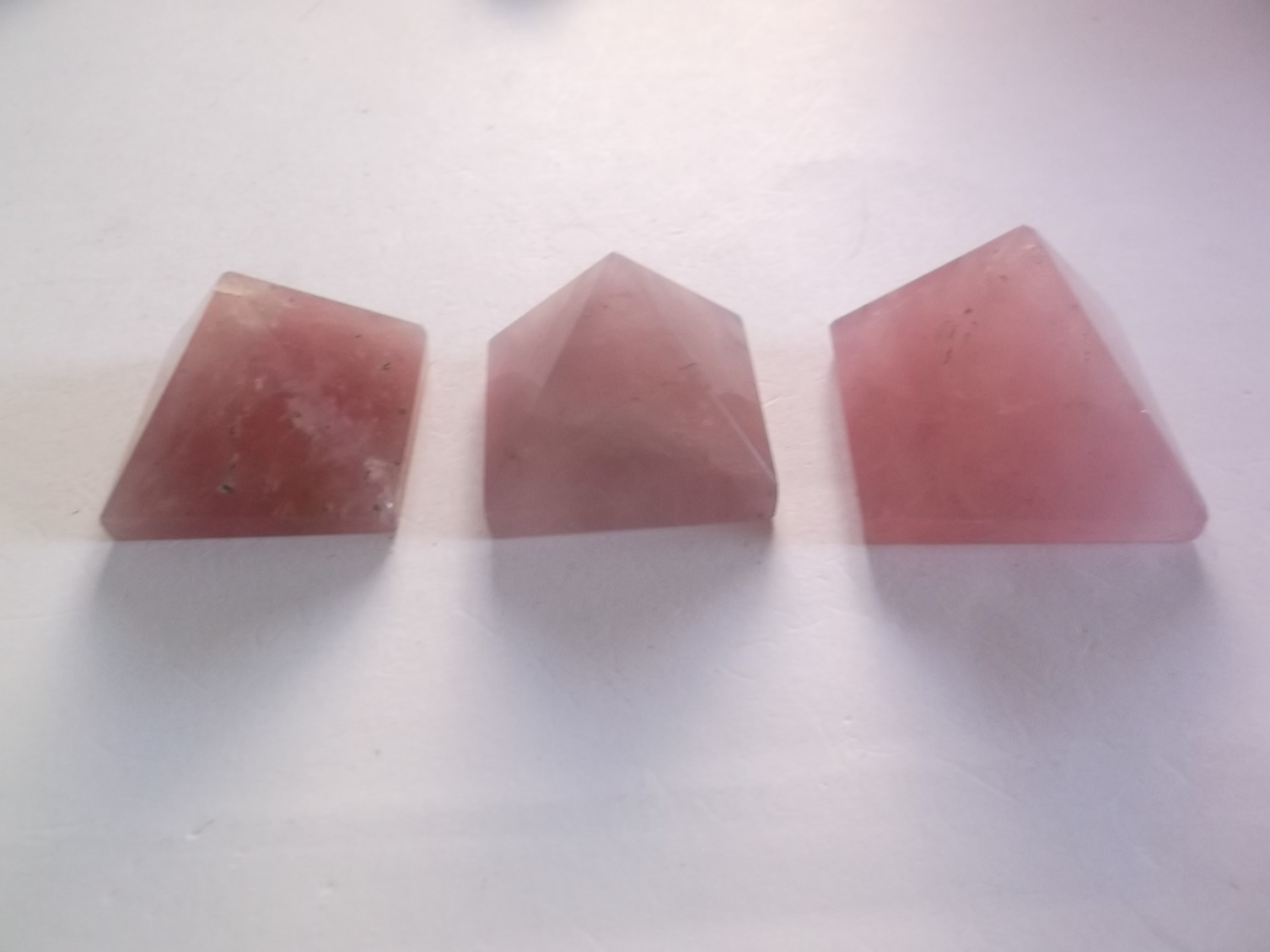 Rose quartz pyramids - NZ Gems