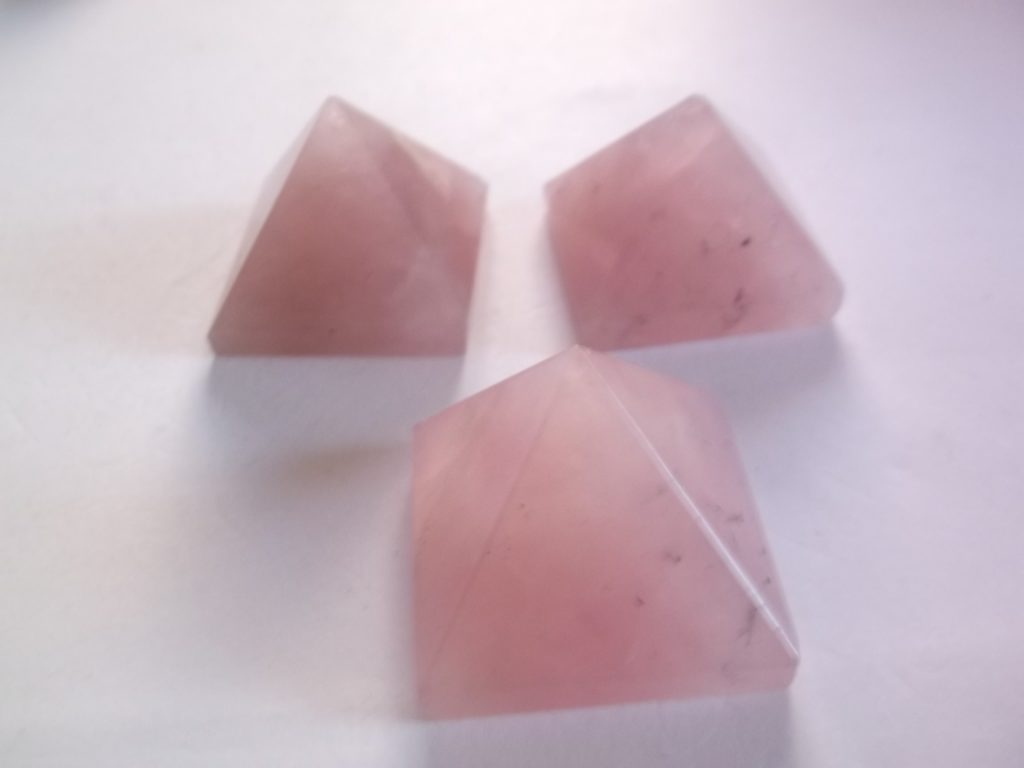 Rose quartz pyramids - NZ Gems